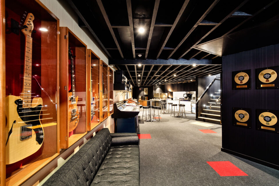 Studios 301 Newsletter and Special Offers – Sign-Up - Studios 301